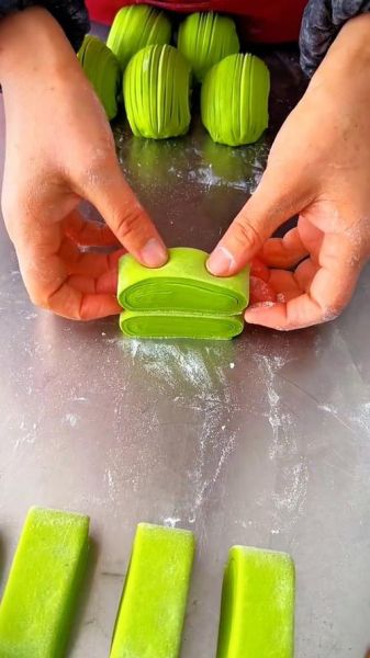 彩色花卷怎么做_彩色花卷的做法大全集-第3张图片-山城妙识