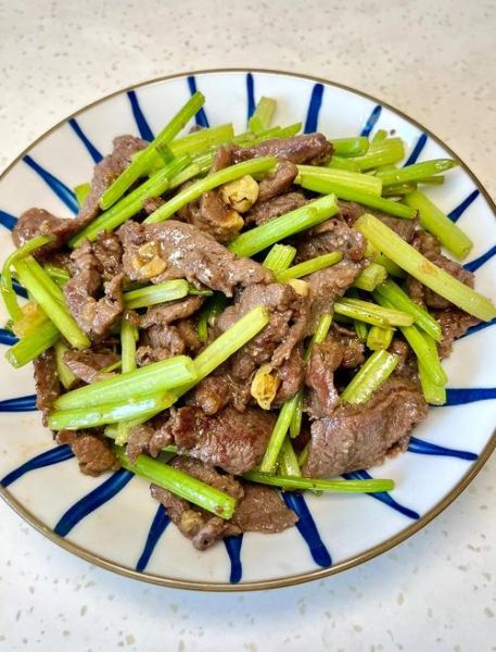 炒牛肉片怎么做到滑嫩_牛肉片滑嫩秘诀-第1张图片-山城妙识 炒牛肉片怎么做到滑嫩_牛肉片滑嫩秘诀-第1张图片-山城妙识