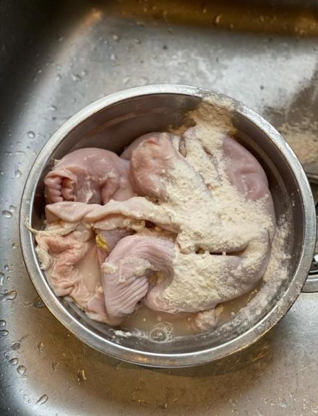 家常猪肚鸡怎么做_猪肚鸡怎么清洗才干净-第3张图片-山城妙识