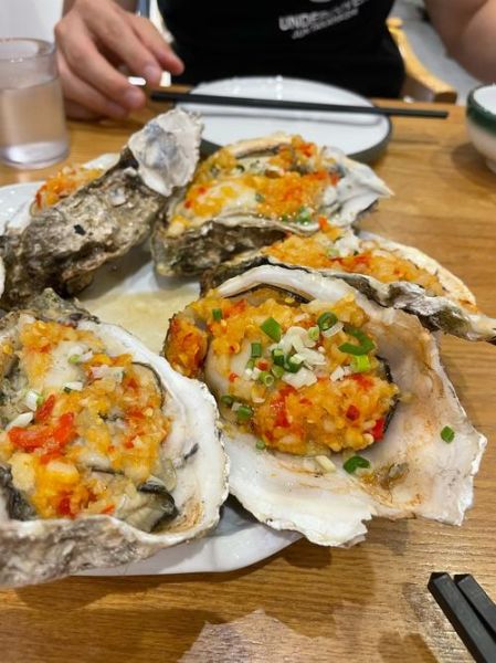 烤生蚝图片大全高清_如何挑选新鲜生蚝-第1张图片-山城妙识