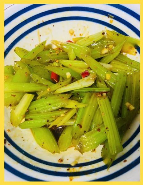 凉拌西芹怎么做_凉拌西芹热量高吗-第2张图片-山城妙识 凉拌西芹怎么做_凉拌西芹热量高吗-第2张图片-山城妙识