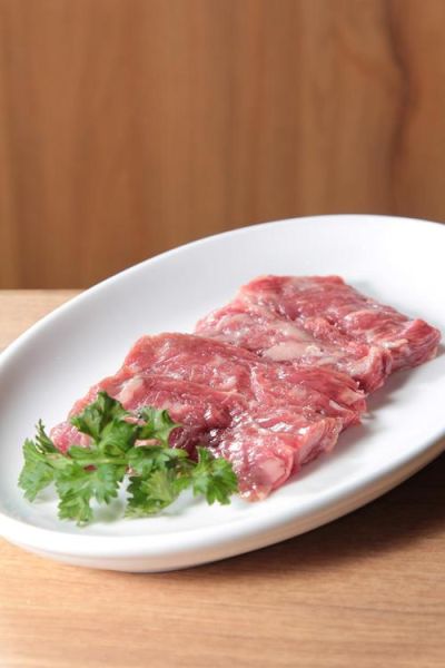 牛里脊肉是哪个部位_牛里脊肉适合做什么菜-第1张图片-山城妙识