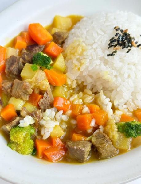 牛肉咖喱饭怎么做_咖喱块什么时候放-第1张图片-山城妙识
