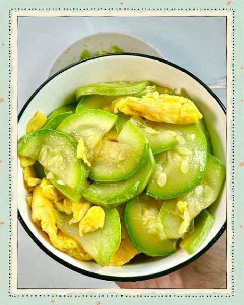 鸡蛋炒西葫芦怎么炒好吃_鸡蛋炒西葫芦热量高吗-第2张图片-山城妙识