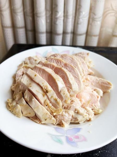 鸡胸肉怎么做好吃又嫩_鸡胸肉的家常做法大全-第1张图片-山城妙识