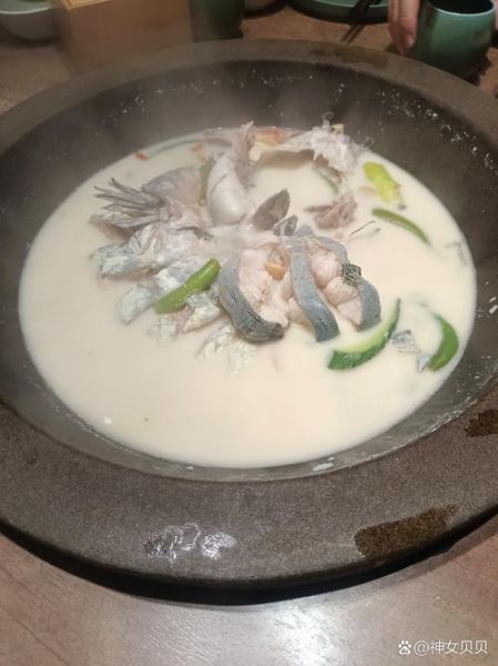 汽锅鱼怎么做_汽锅鱼正宗做法步骤-第1张图片-山城妙识