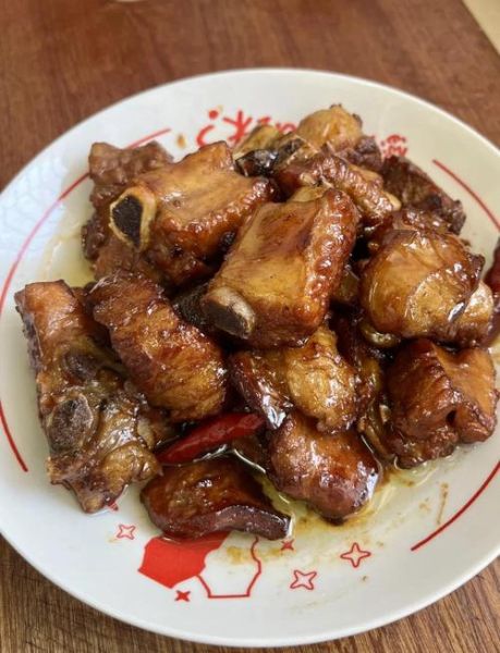 红烧排骨怎么做_红烧排骨的家常做法简单易学-第1张图片-山城妙识