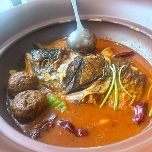 炖大鱼头怎么做好吃_炖大鱼头最忌哪三种调料-第1张图片-山城妙识