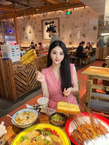 馄饨店老板娘扮演者是谁_她为什么能火出圈-第3张图片-山城妙识