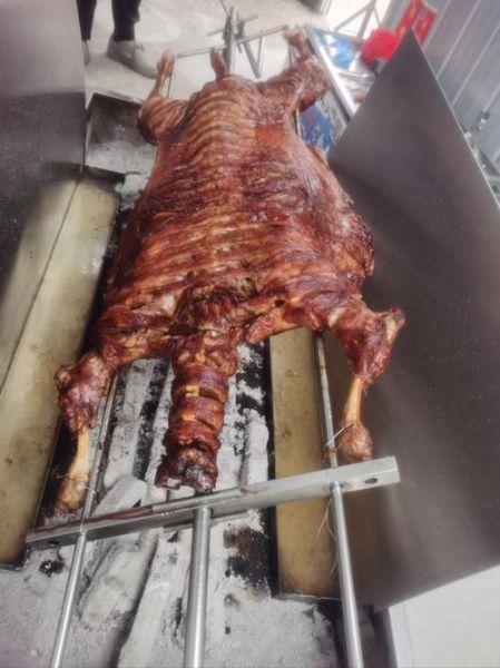 烤全羊图片大全_烤全羊怎么做才外酥里嫩-第2张图片-山城妙识