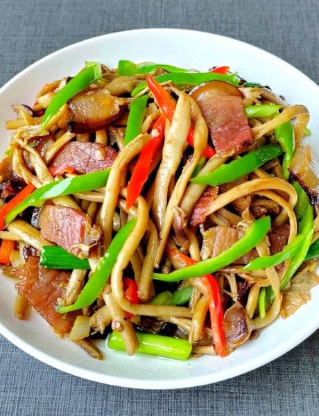 茶树菇炒肉怎么做_茶树菇炒肉的家常做法-第1张图片-山城妙识 茶树菇炒肉怎么做_茶树菇炒肉的家常做法-第1张图片-山城妙识