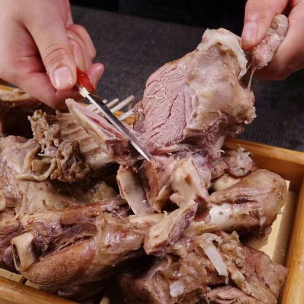 内蒙古特色美食有哪些_内蒙古手扒肉怎么做-第1张图片-山城妙识