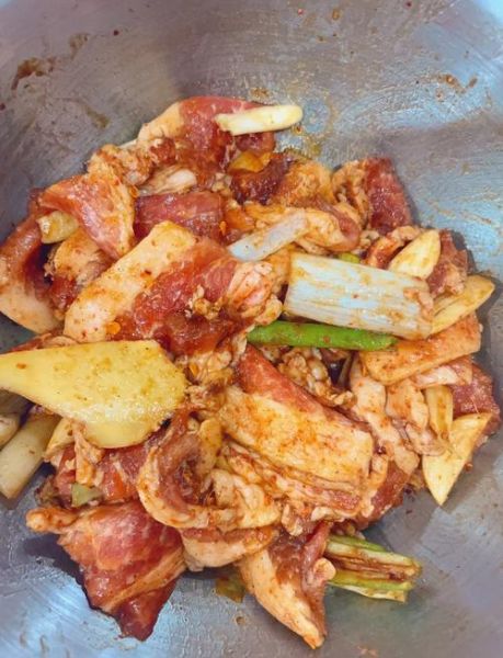 烤五花肉的家常做法_怎样烤五花肉才好吃-第1张图片-山城妙识 烤五花肉的家常做法_怎样烤五花肉才好吃-第1张图片-山城妙识