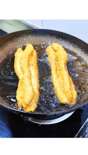 香酥脆皮大油条配方_怎么和面更蓬松-第2张图片-山城妙识