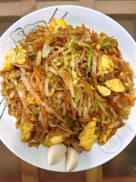 蒜苔炒饼丝怎么做_蒜苔炒饼丝的家常做法-第1张图片-山城妙识