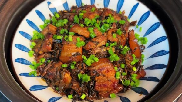 五花肉蒸梅干菜怎么做_梅干菜要不要先泡水-第3张图片-山城妙识