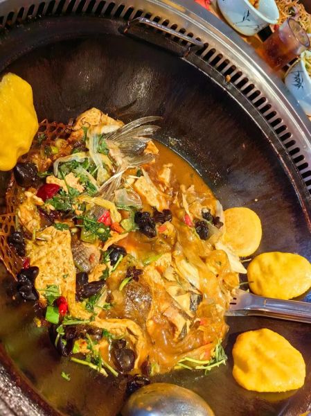 贴饼子熬小鱼怎么做_贴饼子熬小鱼的家常做法-第1张图片-山城妙识 贴饼子熬小鱼怎么做_贴饼子熬小鱼的家常做法-第1张图片-山城妙识