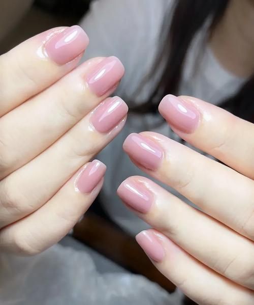 果冻粉美甲图片教程_果冻粉美甲怎么搭配衣服-第1张图片-山城妙识 果冻粉美甲图片教程_果冻粉美甲怎么搭配衣服-第1张图片-山城妙识