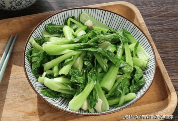 怎样炒青菜不变色_炒青菜怎么保持翠绿-第2张图片-山城妙识