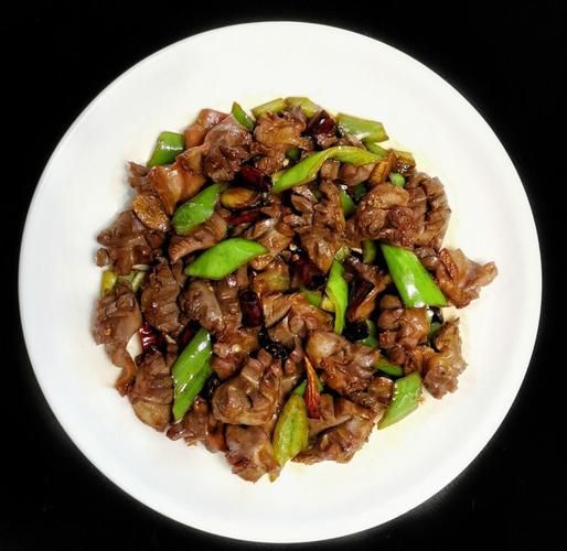 尖椒爆炒鸡胗怎么做_鸡胗焯水还是不焯水-第2张图片-山城妙识