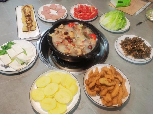 猪排火锅怎么做_猪排火锅底料怎么配-第2张图片-山城妙识 猪排火锅怎么做_猪排火锅底料怎么配-第2张图片-山城妙识