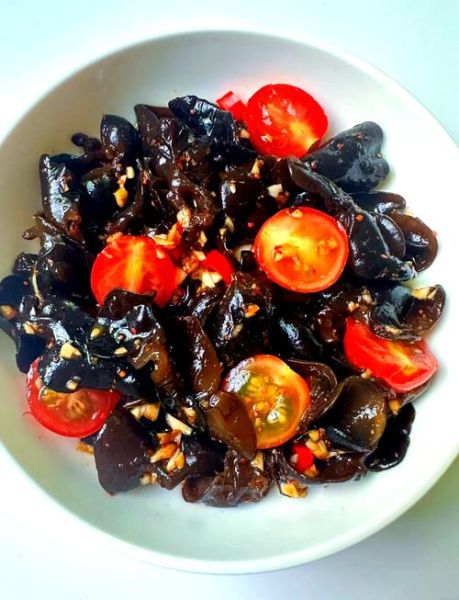 黑木耳怎么凉拌好吃_黑木耳凉拌要不要焯水-第1张图片-山城妙识