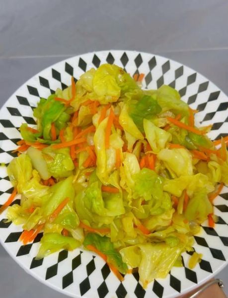 炝炒包菜怎么做_炝炒包菜要不要焯水-第1张图片-山城妙识