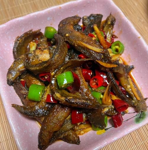 爆炒泥鳅怎么做_泥鳅要不要焯水-第2张图片-山城妙识