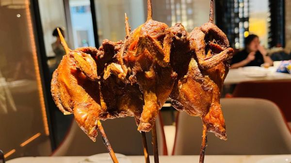 烤鹌鹑的做法_如何烤出皮脆肉嫩-第1张图片-山城妙识