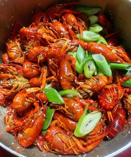 油焖大龙虾怎么做_油焖大龙虾家常做法-第3张图片-山城妙识