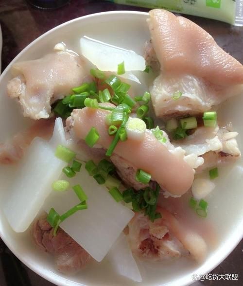 冬瓜炖猪蹄怎么做_冬瓜炖猪蹄的家常做法-第2张图片-山城妙识