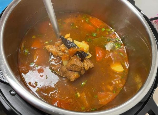 番茄牛腩煲怎么做_番茄牛腩煲的正宗做法-第3张图片-山城妙识