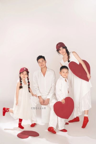 拍全家福哪家影楼好_全家福影楼怎么选-第1张图片-山城妙识