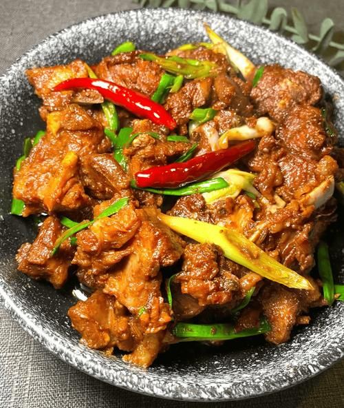 红烧羊排最简单的做法_新手也能一次成功-第3张图片-山城妙识 红烧羊排最简单的做法_新手也能一次成功-第3张图片-山城妙识