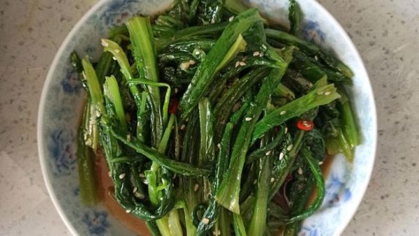凉拌油麦菜的汁怎么调_油麦菜凉拌汁配方-第2张图片-山城妙识 凉拌油麦菜的汁怎么调_油麦菜凉拌汁配方-第2张图片-山城妙识