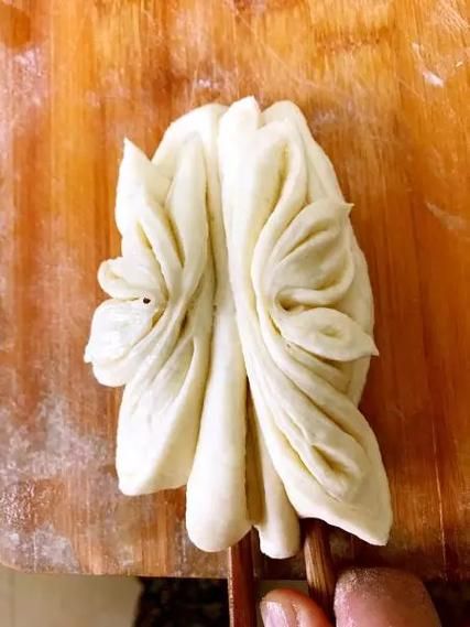 莲花卷子怎么和面_莲花卷子蒸多久才熟-第2张图片-山城妙识