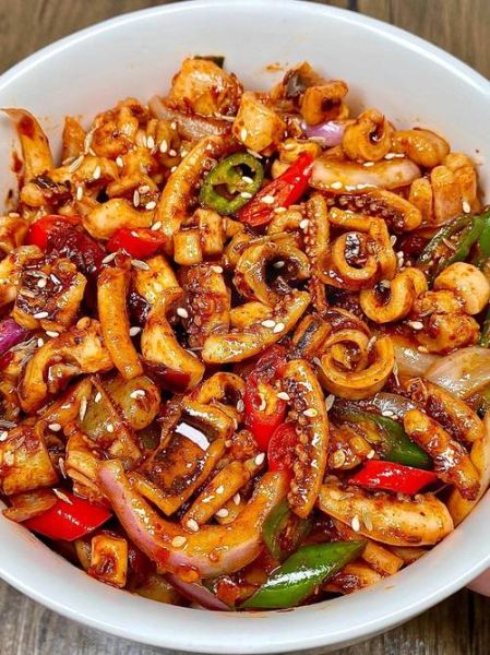 红烧鱿鱼怎么做好吃_家常红烧鱿鱼的做法大全-第2张图片-山城妙识