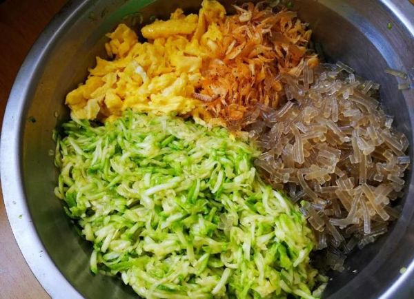 烫面蒸饺蒸多久能熟_蒸饺用大火还是小火-第1张图片-山城妙识 烫面蒸饺蒸多久能熟_蒸饺用大火还是小火-第1张图片-山城妙识