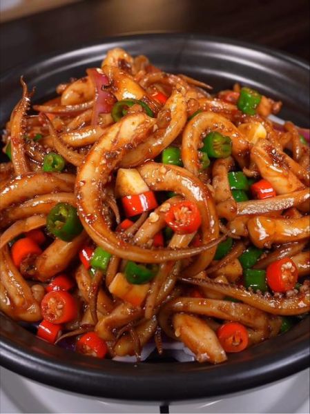 干锅鱿鱼须怎么做才正宗_干锅鱿鱼须正宗做法-第3张图片-山城妙识