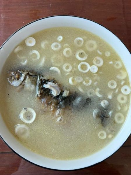 鲫鱼汤的功效与禁忌_孕妇能喝吗-第3张图片-山城妙识