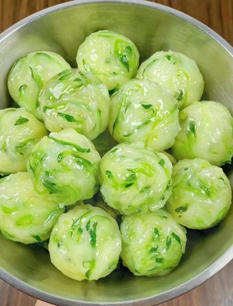 蔬菜丸子怎么做_蔬菜丸子炸还是蒸-第3张图片-山城妙识