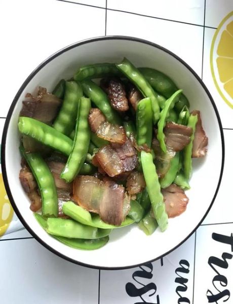 腊肉荷兰豆怎么炒好吃_腊肉荷兰豆焯水还是不焯水-第1张图片-山城妙识
