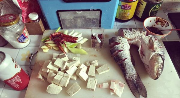 草鱼做汤怎么做好吃_草鱼汤去腥增鲜技巧-第1张图片-山城妙识