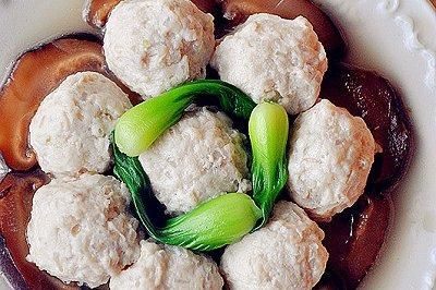 彭城鱼丸是哪里的菜_彭城鱼丸属于哪个菜系-第1张图片-山城妙识