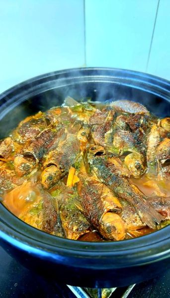 酥鲫鱼的做法_酥鲫鱼怎么做才酥-第1张图片-山城妙识