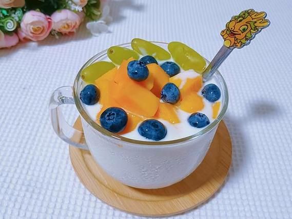 水果沙拉用什么酸奶比较好_酸奶挑选技巧-第1张图片-山城妙识 水果沙拉用什么酸奶比较好_酸奶挑选技巧-第1张图片-山城妙识