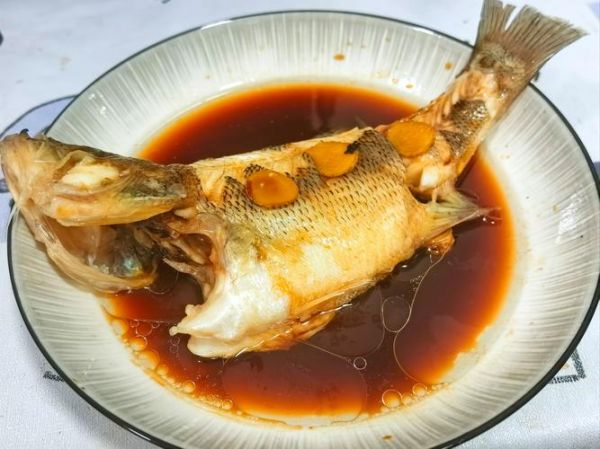 红烧蒸鱼怎么做才嫩_家常窍门全解-第3张图片-山城妙识