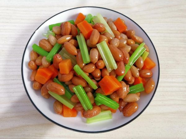 水煮五香花生米怎么做_水煮花生放什么香料-第1张图片-山城妙识 水煮五香花生米怎么做_水煮花生放什么香料-第1张图片-山城妙识