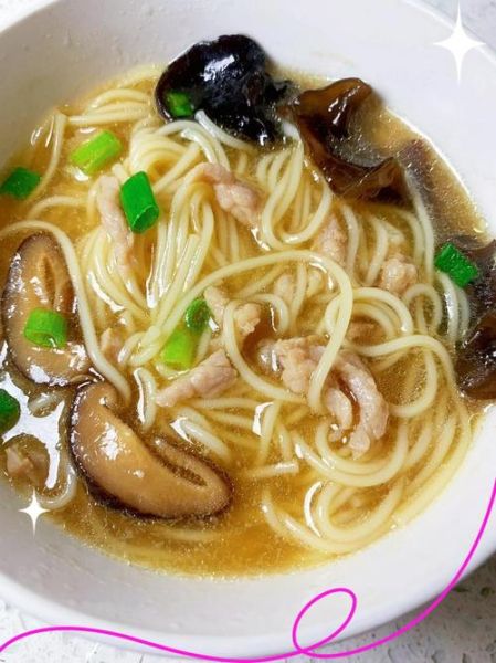 香菇肉丝汤面条怎么做_香菇肉丝汤面好吃秘诀-第2张图片-山城妙识
