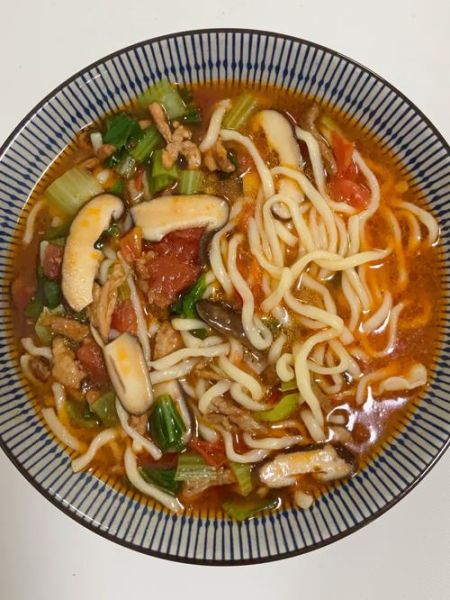 香菇肉丝汤面条怎么做_香菇肉丝汤面好吃秘诀-第3张图片-山城妙识